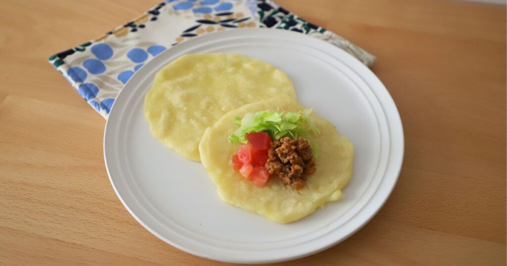 【米粉トルティーヤ】豆腐で劇的にもちもち！フライパンで簡単＆ベーキングパウダー・卵なしレシピ | shiroママのお米レシピ